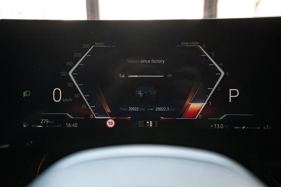Melns BMW 520 2025 Klaipėda, ar dzinēja tilpumu 2.00 L un nobraukumu 20 tūkst. km par 55952 €, foto 17 vietnē AUTOMOTO.COM.LV