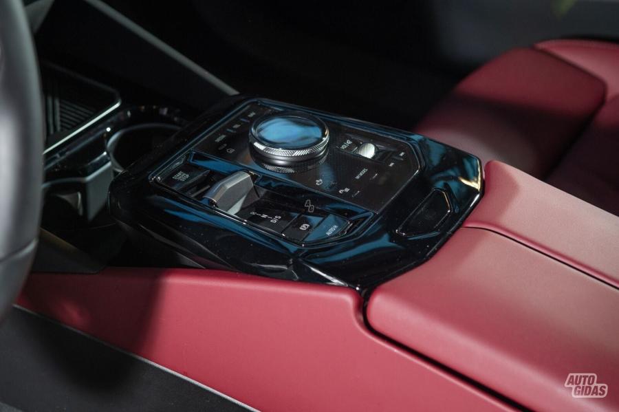 Melns BMW 520 2025 Klaipėda, ar dzinēja tilpumu 2.00 L un nobraukumu 20 tūkst. km par 55952 €, foto 18 vietnē AUTOMOTO.COM.LV