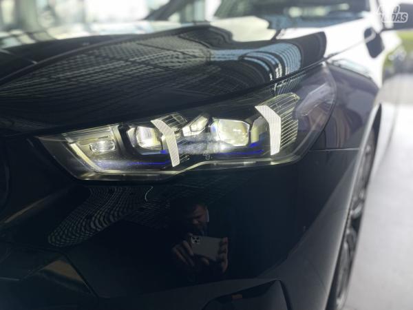 Black BMW 520 2025 in Klaipeda, with an engine capacity of 2.00 L and mileage of 20 thousand km for 55952 €, photo 9 on AUTOMOTO.COM.LV