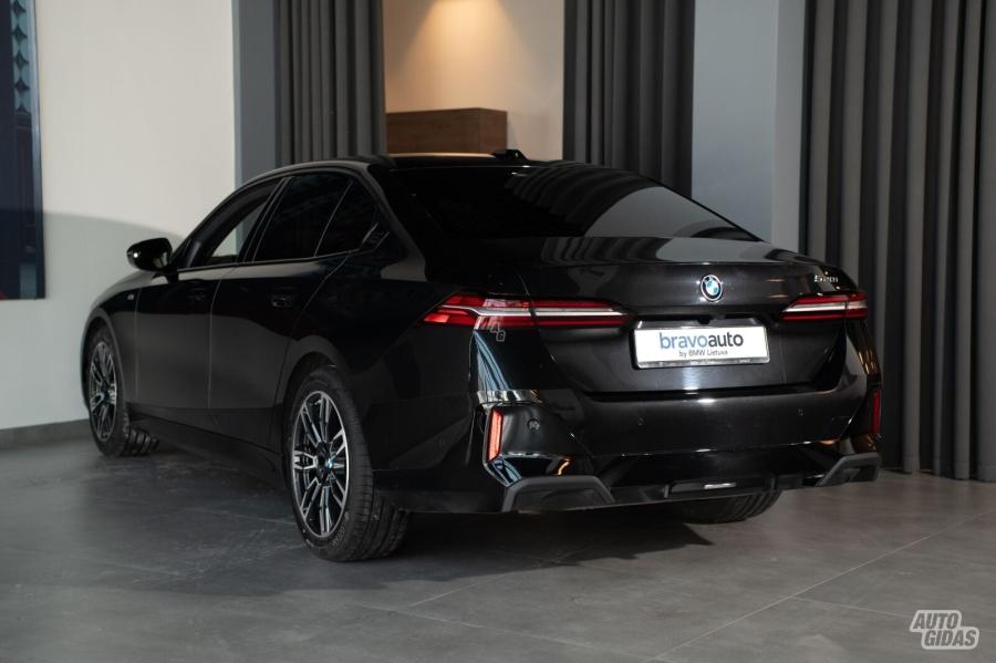 Black BMW 520 2025 in Kaunas, with an engine capacity of 2.00 L and mileage of 25 thousand km for 54992 €, photo 7 on AUTOMOTO.COM.LV