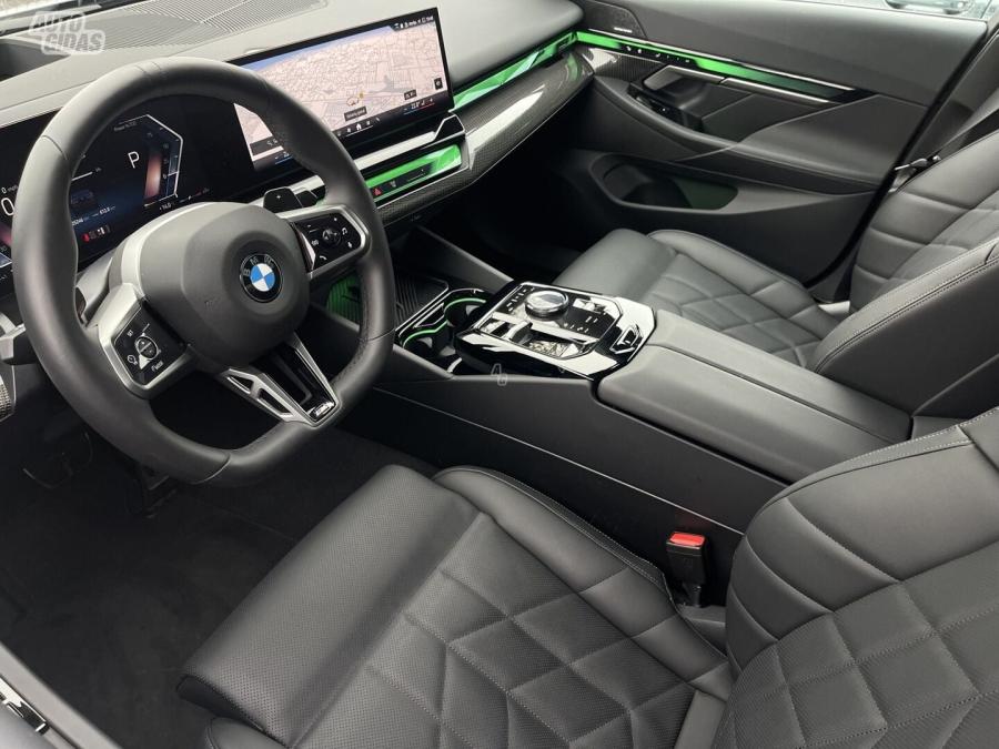 Black BMW 520 2025 in Kaunas, with an engine capacity of 2.00 L and mileage of 25 thousand km for 54992 €, photo 10 on AUTOMOTO.COM.LV