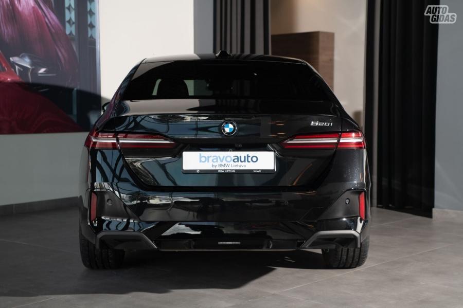 Melns BMW 520 2025 Kauņa, ar dzinēja tilpumu 2.00 L un nobraukumu 25 tūkst. km par 52332 €, foto 6 vietnē AUTOMOTO.COM.LV
