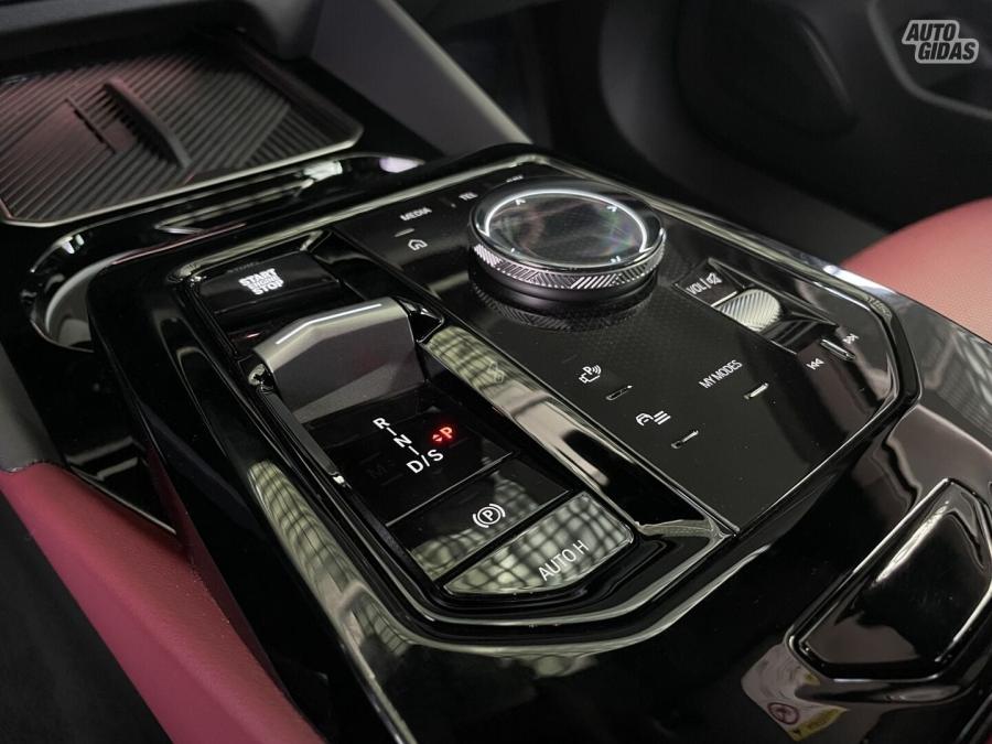 Melns BMW 520 2025 Klaipėda, ar dzinēja tilpumu 2.00 L un nobraukumu 20 tūkst. km par 53844 €, foto 16 vietnē AUTOMOTO.COM.LV