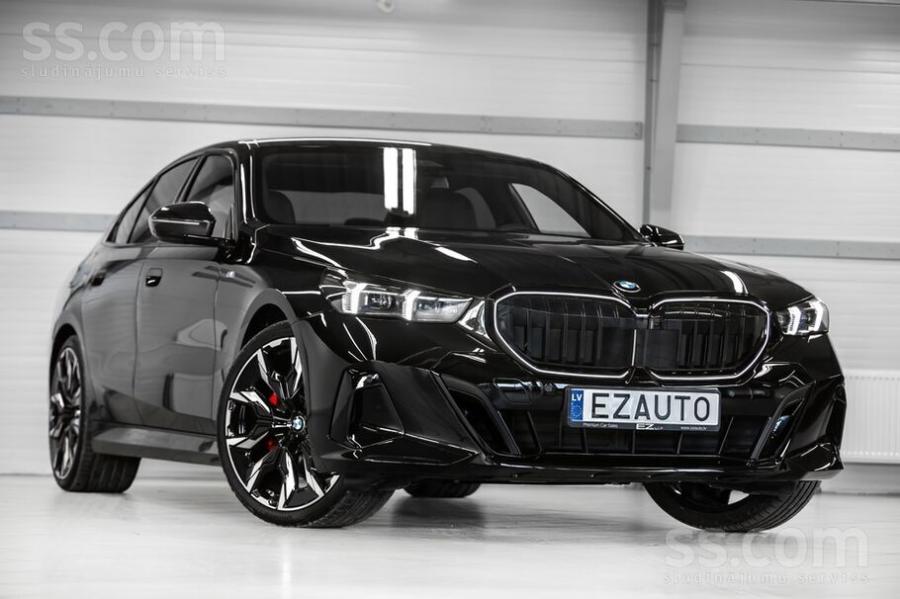 Black BMW 520 2025 in Tukums, with an engine capacity of 2.00 L and mileage of 30 thousand km for 55777 €, photo 3 on AUTOMOTO.COM.LV