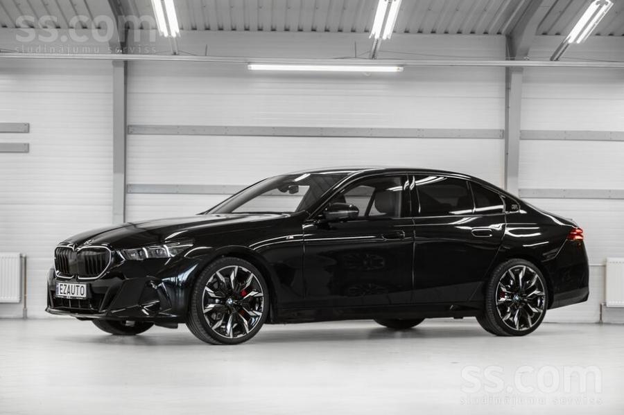 Black BMW 520 2025 in Tukums, with an engine capacity of 2.00 L and mileage of 30 thousand km for 55777 €, photo 7 on AUTOMOTO.COM.LV