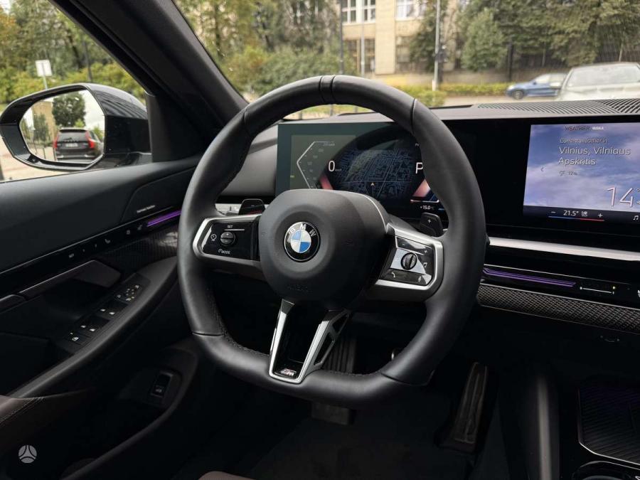 Black BMW 520 2025 in Vilnius, with an engine capacity of 2.00 L and mileage of 24 thousand km for 53900 €, photo 14 on AUTOMOTO.COM.LV