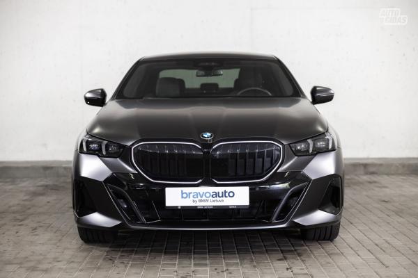 Melns BMW 520 2025 Viļņa, ar dzinēja tilpumu 2.00 L un nobraukumu 59 tūkst. km par 59491 €, foto 3 vietnē AUTOMOTO.COM.LV