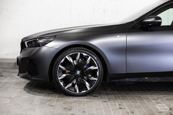 Melns BMW 520 2025 Viļņa, ar dzinēja tilpumu 2.00 L un nobraukumu 59 tūkst. km par 59491 €, foto 8 vietnē AUTOMOTO.COM.LV