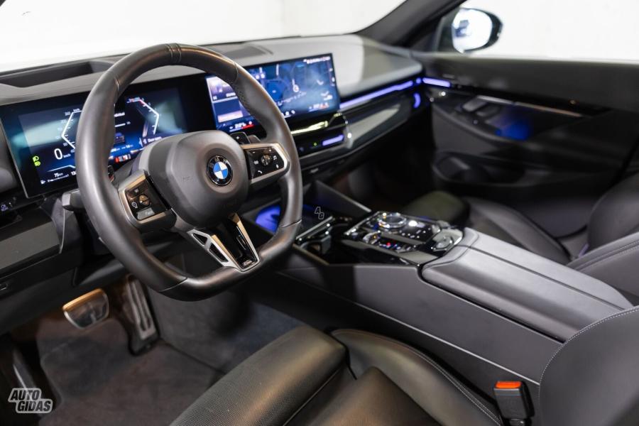 Melns BMW 520 2025 Viļņa, ar dzinēja tilpumu 2.00 L un nobraukumu 59 tūkst. km par 59491 €, foto 17 vietnē AUTOMOTO.COM.LV
