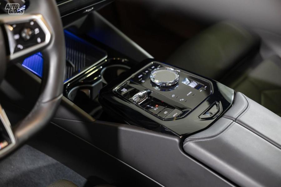 Melns BMW 520 2025 Viļņa, ar dzinēja tilpumu 2.00 L un nobraukumu 59 tūkst. km par 59491 €, foto 18 vietnē AUTOMOTO.COM.LV