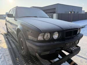 Black BMW 520 1995 in Marijampole, with an engine capacity of 1.99 L and mileage of 300 thousand km for 2050 €, photo 3 on AUTOMOTO.COM.LV