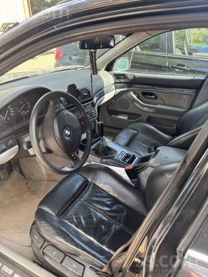 Black BMW 520 1997 in Valmiera, with an engine capacity of 2.00 L and mileage of 296 thousand km for 1700 €, photo 6 on AUTOMOTO.COM.LV