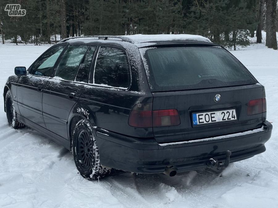 Melns BMW 520 2001 Šilutė, ar dzinēja tilpumu 2.20 L un nobraukumu 280 tūkst. km par 1350 €, foto 3 vietnē AUTOMOTO.COM.LV