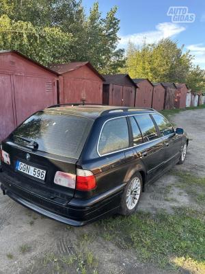Melns BMW 520 2001 Kauņa, ar dzinēja tilpumu 2.20 L un nobraukumu 450 tūkst. km par 800 €, foto 4 vietnē AUTOMOTO.COM.LV