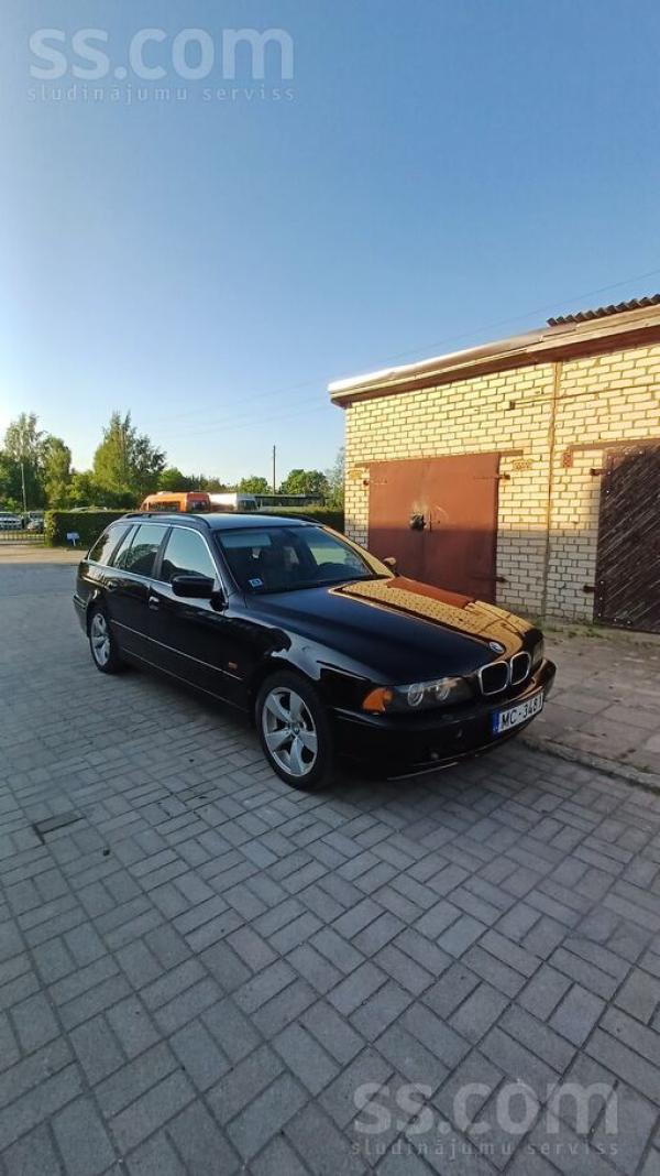 Black BMW 520 2002 in Kuldiga, with an engine capacity of 2.00 L and mileage of 381 thousand km for 1500 €, photo 3 on AUTOMOTO.COM.LV