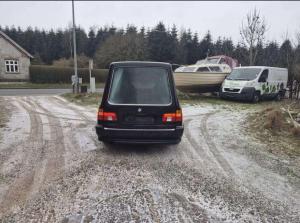 Black BMW 520 2002 in Panevezys, with an engine capacity of 2.00 L and mileage of 311 thousand km for 4450 €, photo 4 on AUTOMOTO.COM.LV