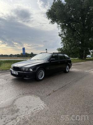 Черный БМВ 520 2002 в Рига, объемом двигателя 2.20 л и пробегом 348 тыс. км за 1700 €, фото 3 на AUTOMOTO.COM.LV