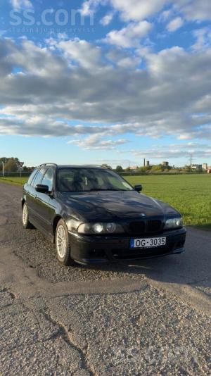 Черный БМВ 520 2002 в Салдус, объемом двигателя 2.20 л и пробегом 370 тыс. км за 2000 €, фото 4 на AUTOMOTO.COM.LV