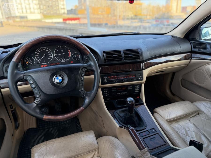 Melns BMW 520 2004 Viļņa, ar dzinēja tilpumu 2.00 L un nobraukumu 506 tūkst. km par 1150 €, foto 7 vietnē AUTOMOTO.COM.LV
