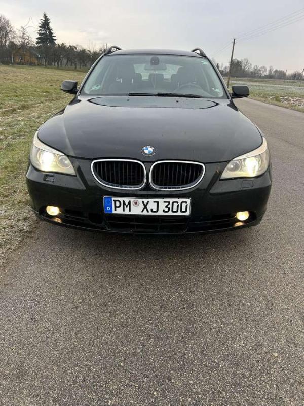 Black BMW 520 2005 in Prienai, with an engine capacity of 0.00 L and mileage of 329 thousand km for 2150 €, photo 1 on AUTOMOTO.COM.LV