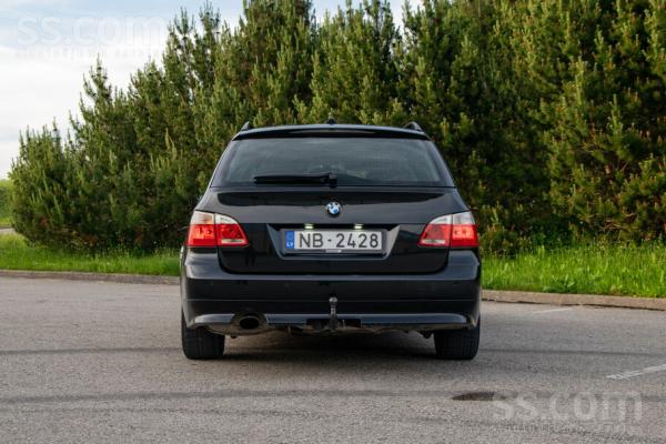 Black BMW 520 2005 in Talsi, with an engine capacity of 2.00 L and mileage of 343 thousand km for 3100 €, photo 4 on AUTOMOTO.COM.LV