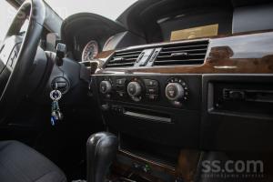 Black BMW 520 2005 in Talsi, with an engine capacity of 2.00 L and mileage of 343 thousand km for 3100 €, photo 7 on AUTOMOTO.COM.LV