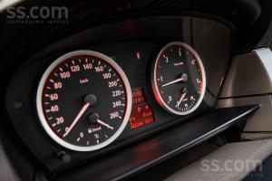 Black BMW 520 2005 in Talsi, with an engine capacity of 2.00 L and mileage of 343 thousand km for 3100 €, photo 8 on AUTOMOTO.COM.LV