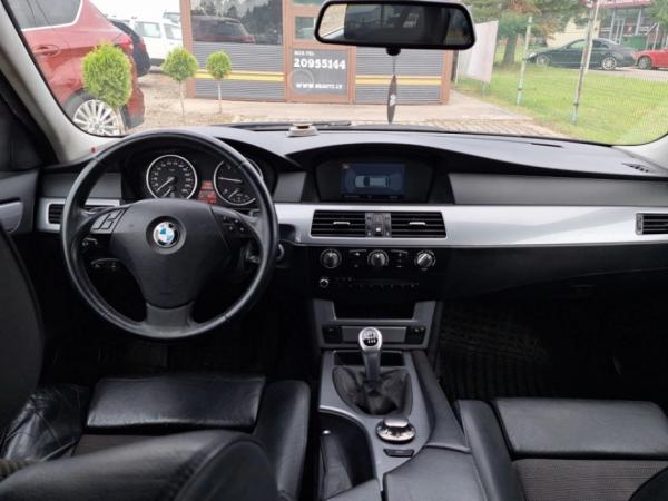 Black BMW 520 2005 in Riga, with an engine capacity of 2.00 L and mileage of 365 thousand km for 2950 €, photo 4 on AUTOMOTO.COM.LV