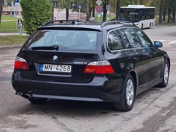 Black BMW 520 2005 in Riga, with an engine capacity of 2.00 L and mileage of 365 thousand km for 2950 €, photo 6 on AUTOMOTO.COM.LV