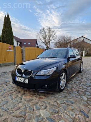 Black BMW 520 2006 in Jelgava, with an engine capacity of 2.00 L and mileage of 515 thousand km for 3600 €, photo 1 on AUTOMOTO.COM.LV