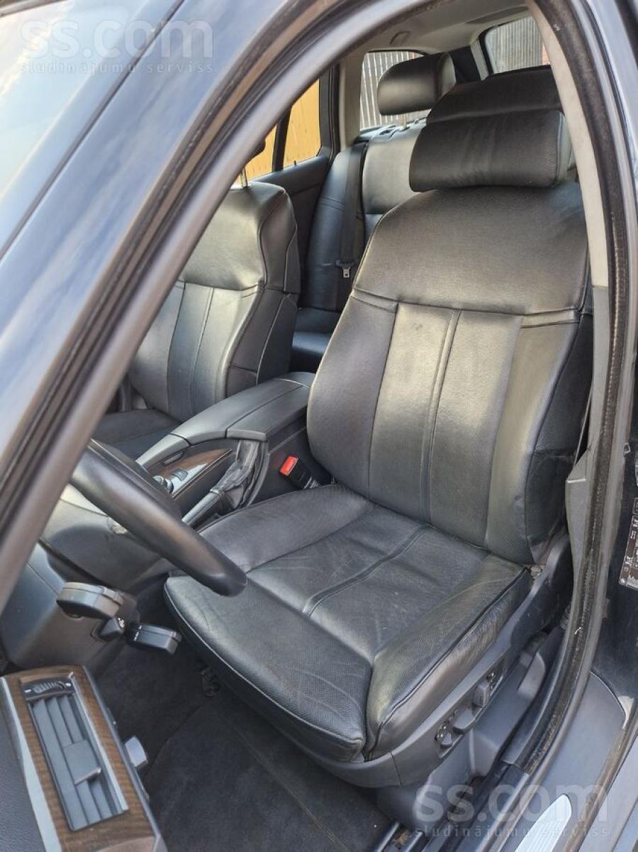 Black BMW 520 2006 in Jelgava, with an engine capacity of 2.00 L and mileage of 515 thousand km for 3600 €, photo 15 on AUTOMOTO.COM.LV