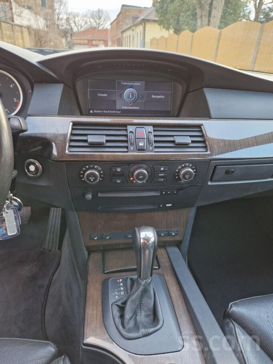 Black BMW 520 2006 in Jelgava, with an engine capacity of 2.00 L and mileage of 515 thousand km for 3600 €, photo 16 on AUTOMOTO.COM.LV