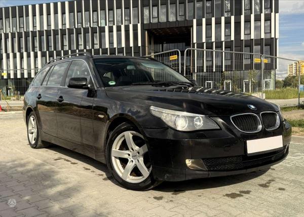 Black BMW 520 2006 in Kaunas, with an engine capacity of 2.00 L and mileage of 243 thousand km for 2200 €, photo 3 on AUTOMOTO.COM.LV