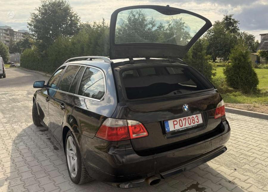 Melns BMW 520 2006 Kauņa, ar dzinēja tilpumu 2.00 L un nobraukumu 243 tūkst. km par 2200 €, foto 7 vietnē AUTOMOTO.COM.LV