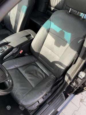 Melns BMW 520 2006 Kauņa, ar dzinēja tilpumu 2.00 L un nobraukumu 243 tūkst. km par 2200 €, foto 15 vietnē AUTOMOTO.COM.LV