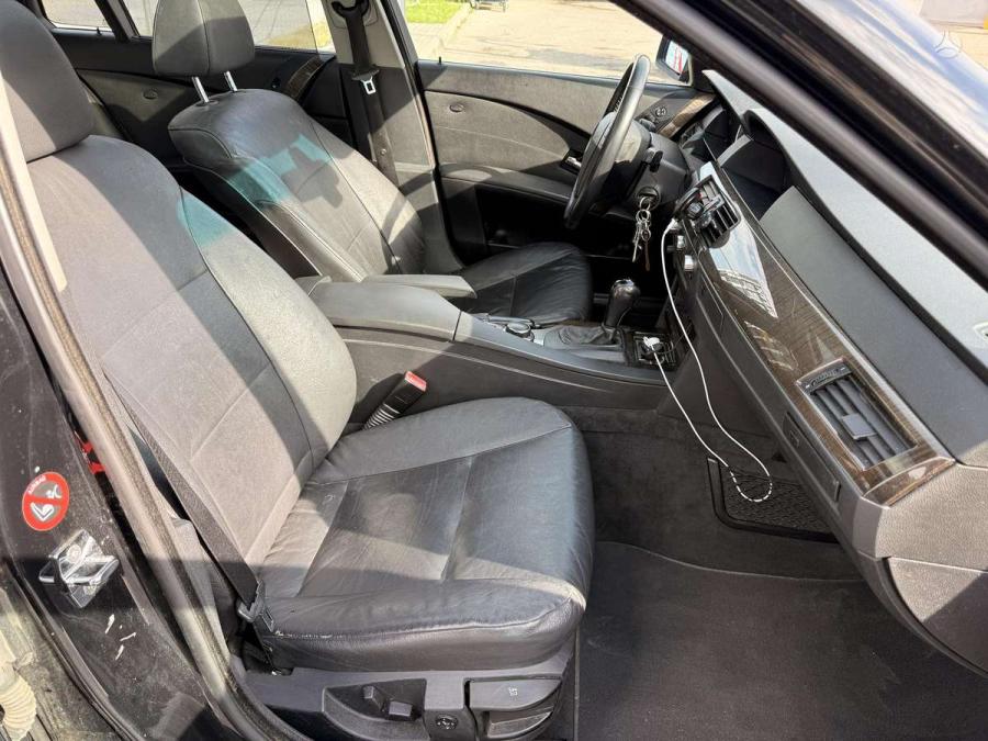 Melns BMW 520 2006 Kauņa, ar dzinēja tilpumu 2.00 L un nobraukumu 243 tūkst. km par 2200 €, foto 16 vietnē AUTOMOTO.COM.LV