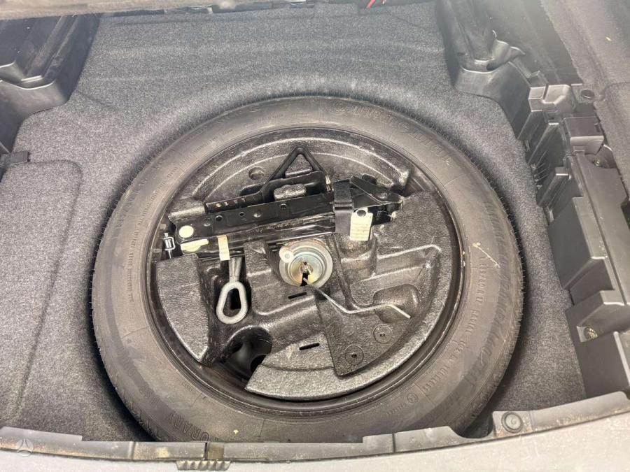 Melns BMW 520 2006 Kauņa, ar dzinēja tilpumu 2.00 L un nobraukumu 243 tūkst. km par 2200 €, foto 33 vietnē AUTOMOTO.COM.LV