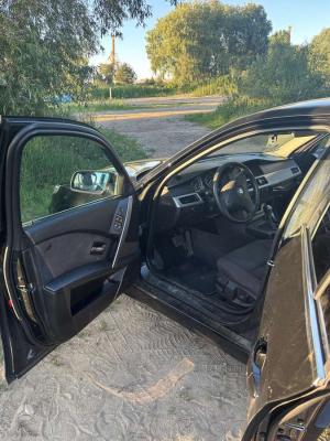 Black BMW 520 2006 in Klaipeda, with an engine capacity of 2.00 L and mileage of 395 thousand km for 1500 €, photo 5 on AUTOMOTO.COM.LV
