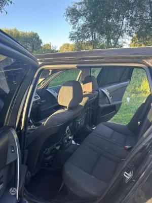 Black BMW 520 2006 in Klaipeda, with an engine capacity of 2.00 L and mileage of 395 thousand km for 1500 €, photo 6 on AUTOMOTO.COM.LV