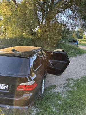 Black BMW 520 2006 in Klaipeda, with an engine capacity of 2.00 L and mileage of 395 thousand km for 1500 €, photo 9 on AUTOMOTO.COM.LV