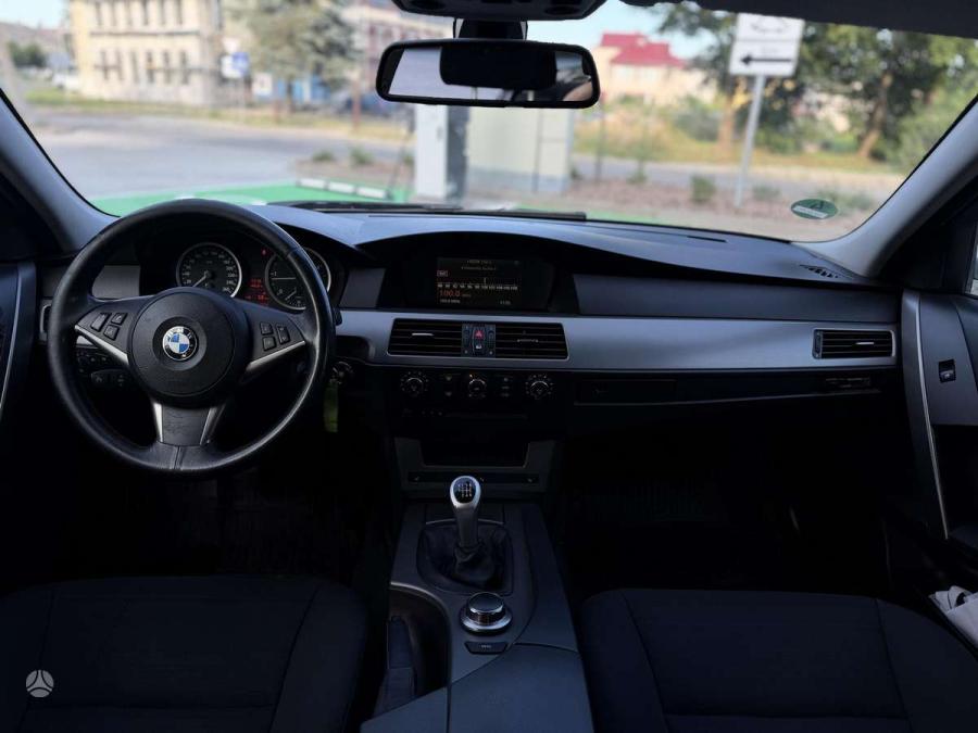 Black BMW 520 2006 in Rokiskis, with an engine capacity of 2.00 L and mileage of 400 thousand km for 2150 €, photo 20 on AUTOMOTO.COM.LV