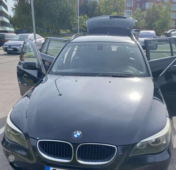 Black BMW 520 2006 in Vilnius, with an engine capacity of 2.00 L and mileage of 275 thousand km for 2300 €, photo 1 on AUTOMOTO.COM.LV