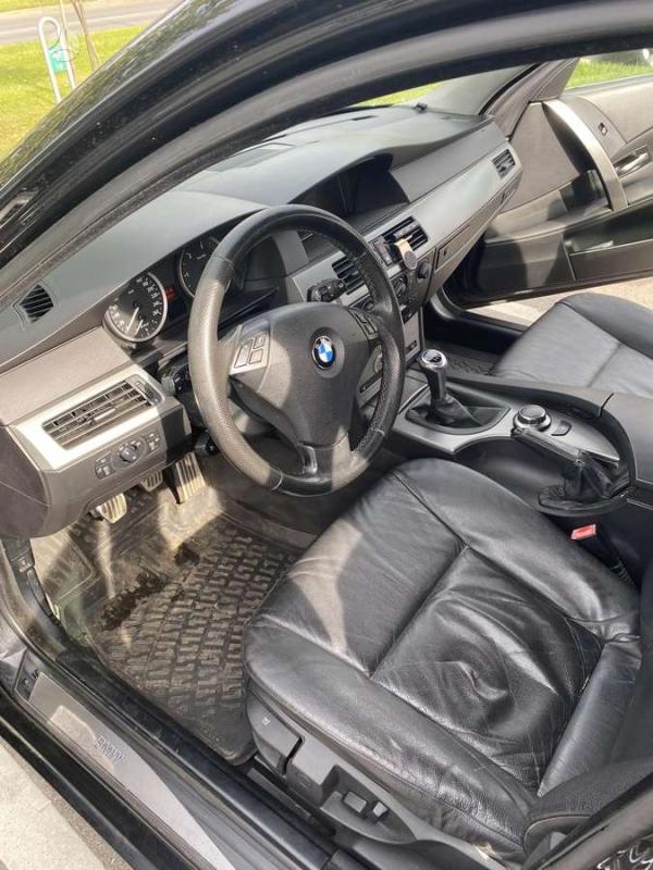 Black BMW 520 2006 in Vilnius, with an engine capacity of 2.00 L and mileage of 275 thousand km for 2300 €, photo 6 on AUTOMOTO.COM.LV