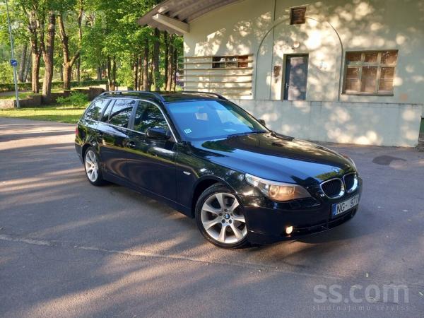 Black BMW 520 2007 in Riga, with an engine capacity of 2.00 L and mileage of 242 thousand km for 3999 €, photo 2 on AUTOMOTO.COM.LV