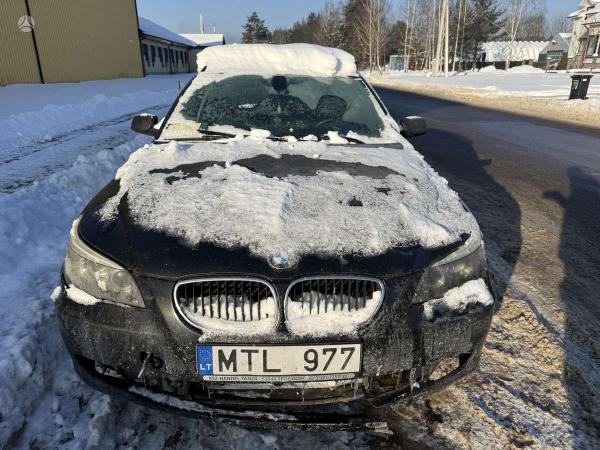 Black BMW 520 2007 in Vilnius, with an engine capacity of 2.00 L and mileage of 350 thousand km for 1650 €, photo 2 on AUTOMOTO.COM.LV