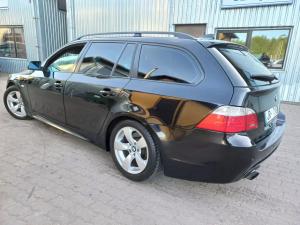 Black BMW 520 2007 in Riga, with an engine capacity of 2.00 L and mileage of 300 thousand km for 4000 €, photo 5 on AUTOMOTO.COM.LV