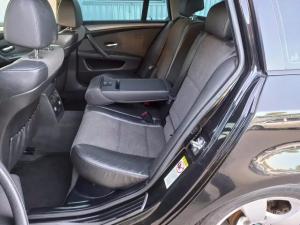 Black BMW 520 2007 in Riga, with an engine capacity of 2.00 L and mileage of 300 thousand km for 4000 €, photo 6 on AUTOMOTO.COM.LV