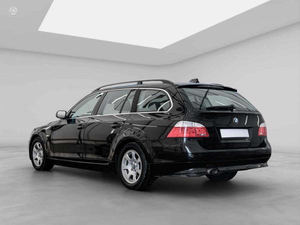 БМВ 520 2007 в Каунас на AUTOMOTO.COM.LV Черный БМВ 520 2007 в Каунас, объемом двигателя 2.00 л и пробегом 301 тыс. км за 4490 €, фото 3 на AUTOMOTO.COM.LV