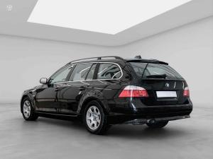 Melns BMW 520 2007 Kauņa, ar dzinēja tilpumu 2.00 L un nobraukumu 301 tūkst. km par 4490 €, foto 3 vietnē AUTOMOTO.COM.LV