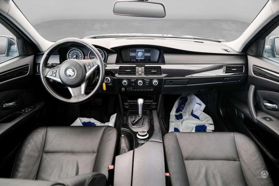 Melns BMW 520 2007 Kauņa, ar dzinēja tilpumu 2.00 L un nobraukumu 301 tūkst. km par 4490 €, foto 10 vietnē AUTOMOTO.COM.LV